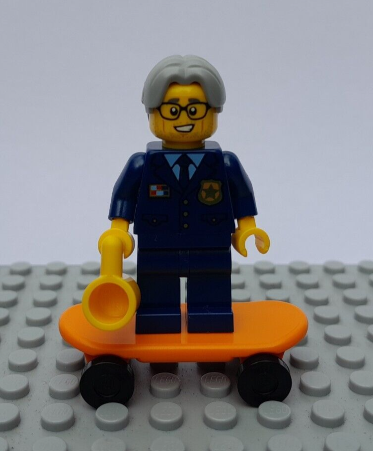 GENUINE LEGO CITY POLICE CHIEF WHEELER MINIFIGURE BRAND NEW! | eBay