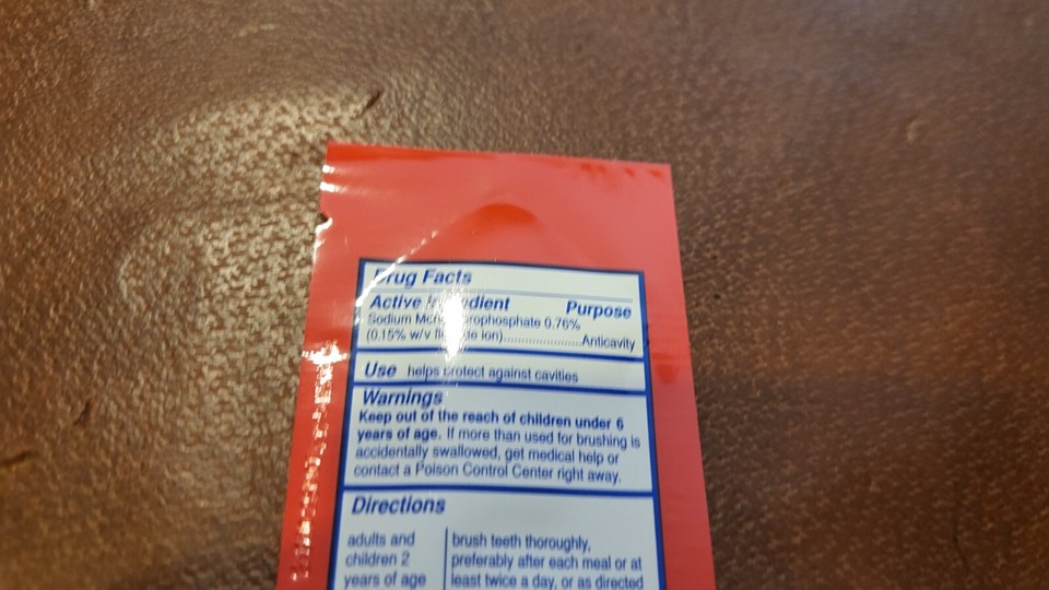 300 COLGATE Cavity Protection Toothpaste Regular Flavor 0.15 oz Sachet ...