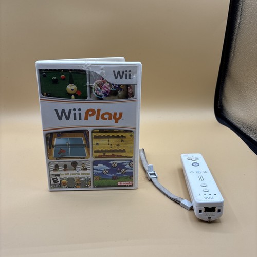 Wii Play (Nintendo Wii, 2007) Game Bundle with Wii Remote In Box used ...
