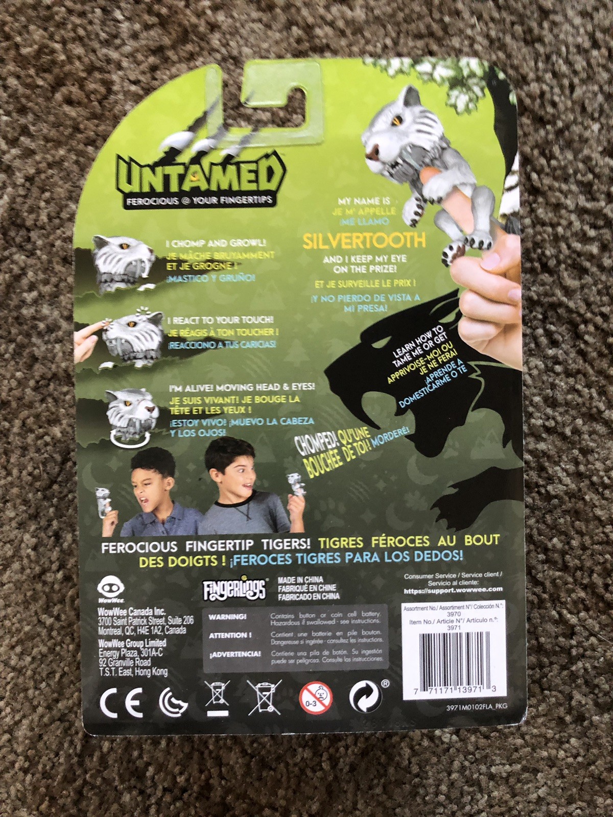 Untamed FINGERLING *SILVERTOOTH* SABERTOOTH WowWee Fingerlings NEW 2018 ...