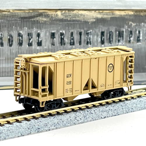 Deluxe 7140 Missouri Pacific 2 Bay Covered Hopper MP 2102 N Scale | eBay