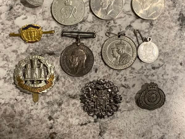 BRITISH WWII WW1 WAR MEDALS Hat Lapel Pins Gibraltar 1914 1945 GEORGIVS ...