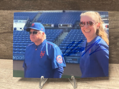 Elizabeth Benn New York Mets Hand Signed 4x6 Photo TC46-2152 | eBay