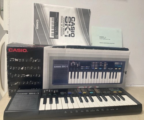 Casio SK-1 Portable 32 Key Sampling Keyboard Works with Box Manual ...