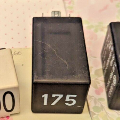 VW Passat GOLF BUG AUDI A3 A4 - relay 175 RELAY 3A0927181 61233005 WLO ...