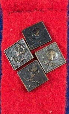 4 Vintage Official BSA Boy Scouts Cub BEAR BOBCAT WOLF & WEBELOS Pins ...