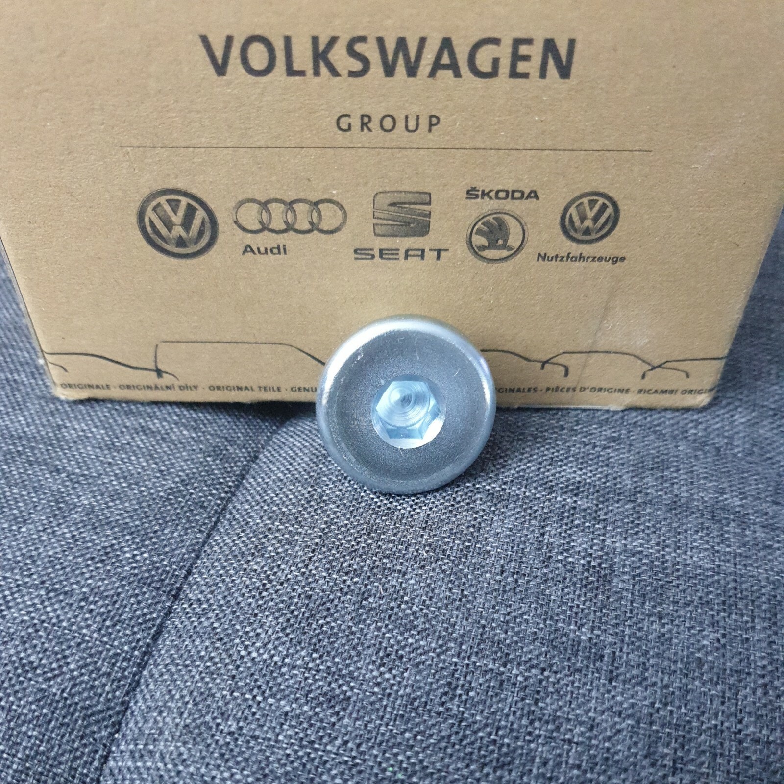 New Genuine Audi A4 S4 A6 S6 RS6 A8 S8 Engine Sump Drain Plug Bolt ...