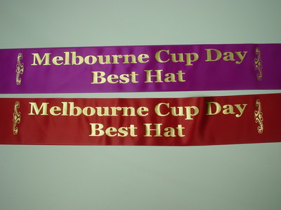 Melbourne Cup Day Award Body Sash saying " BEST HAT " party award ...