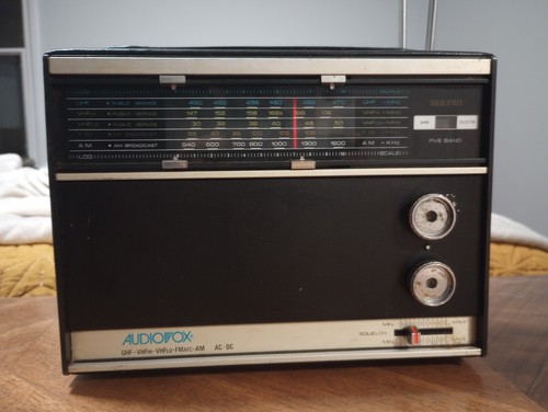 AUDIOVOX VINTAGE SOLID STATE 5 BAND RADIO K-50 UHF, VHF HI, VHF LO, FM ...