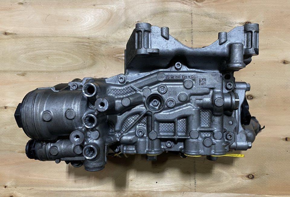 USED OEM MAHLE Detroit Diesel DD15 Fuel Filter Module Assembly ...