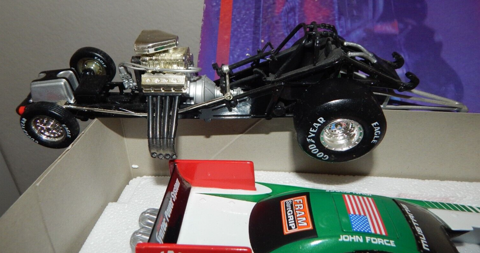 Action JOHN FORCE 2000 Mustang Castrol GTX Funny Car 1/24 Die Cast MAC ...