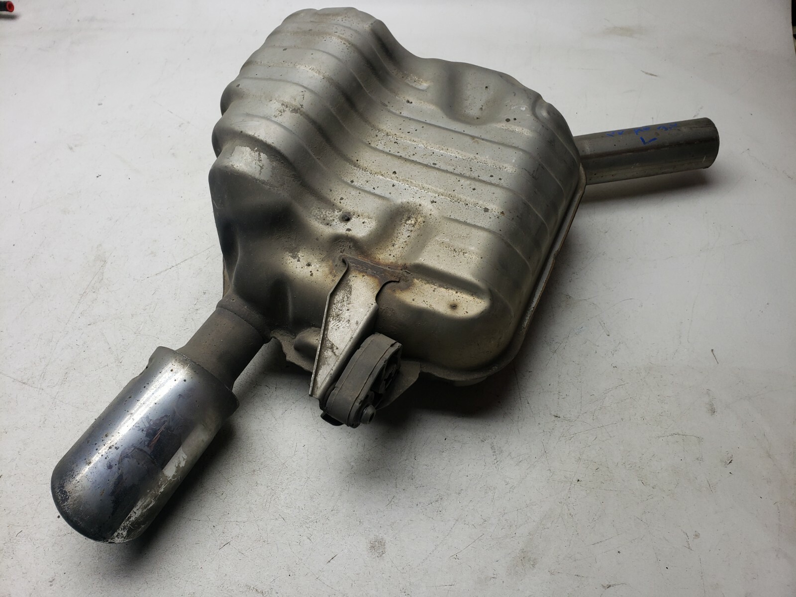 2012 2013 2014-2017 AUDI A6 A7 REAR LEFT DRIVER SIDE EXHAUST MUFFLER W ...