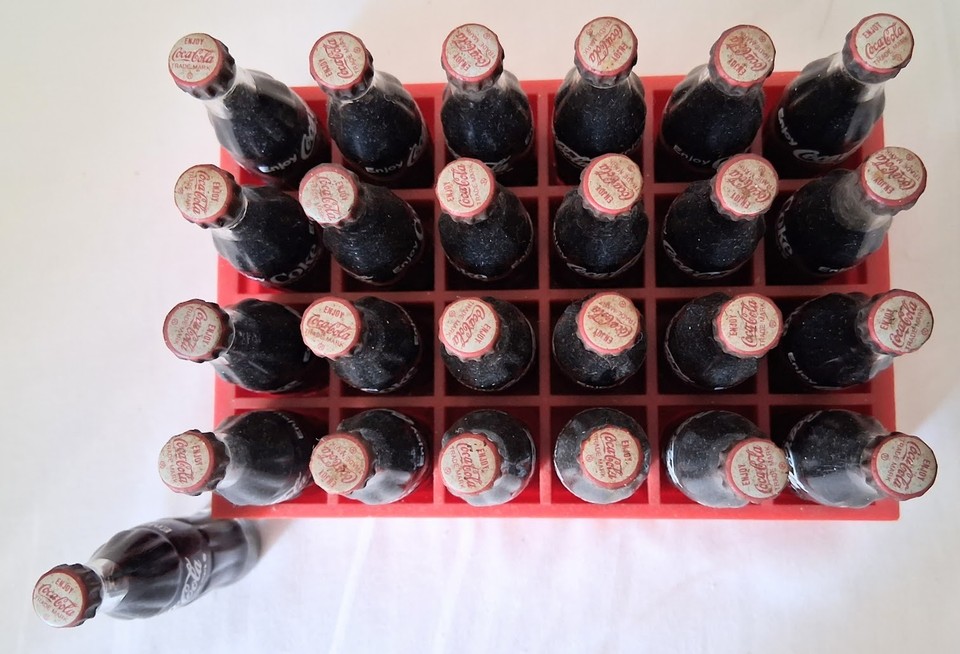 24 Mini Coca Colas Cokes in a Red Plastic Case Plus One More | eBay