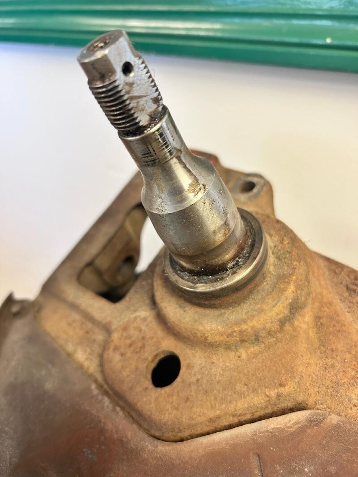 1998-2000 Ford Ranger Passenger Right Front Spindle/Knuckle 4x2 ...