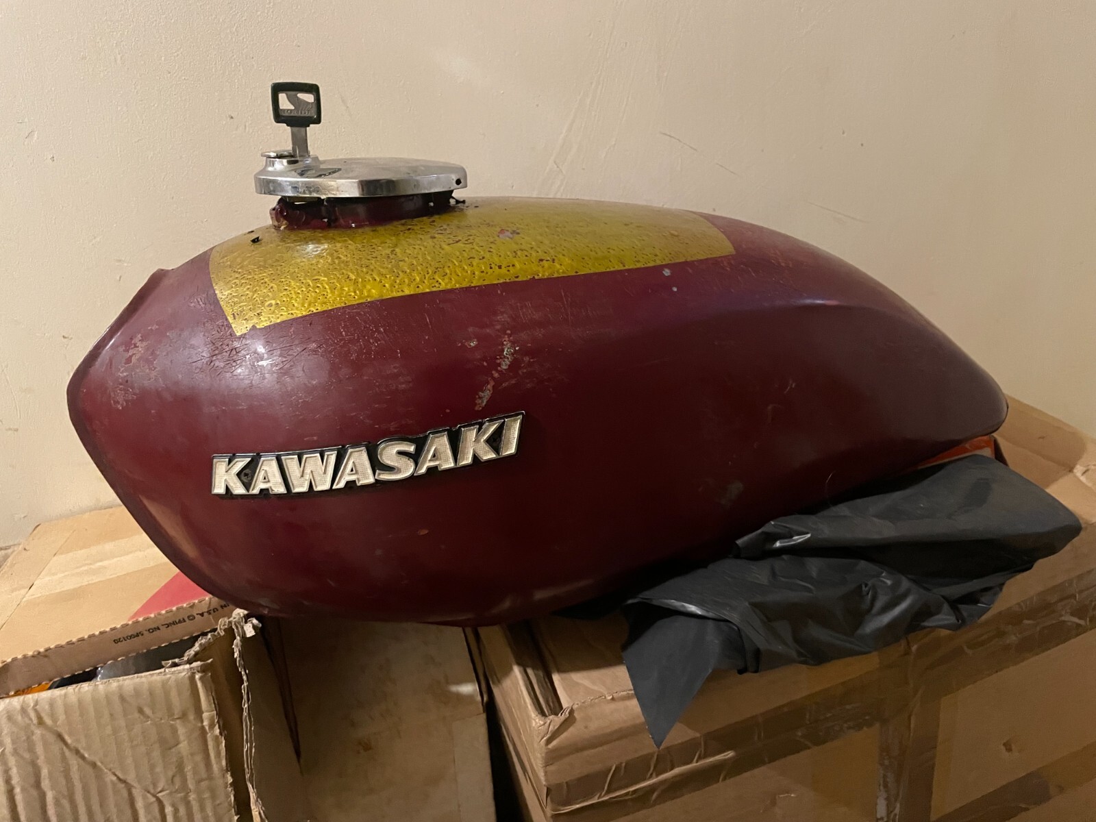 Kawasaki Z400 KZ400 Twin 1977 Petrol Gas Fuel Tank **Key Lost | eBay