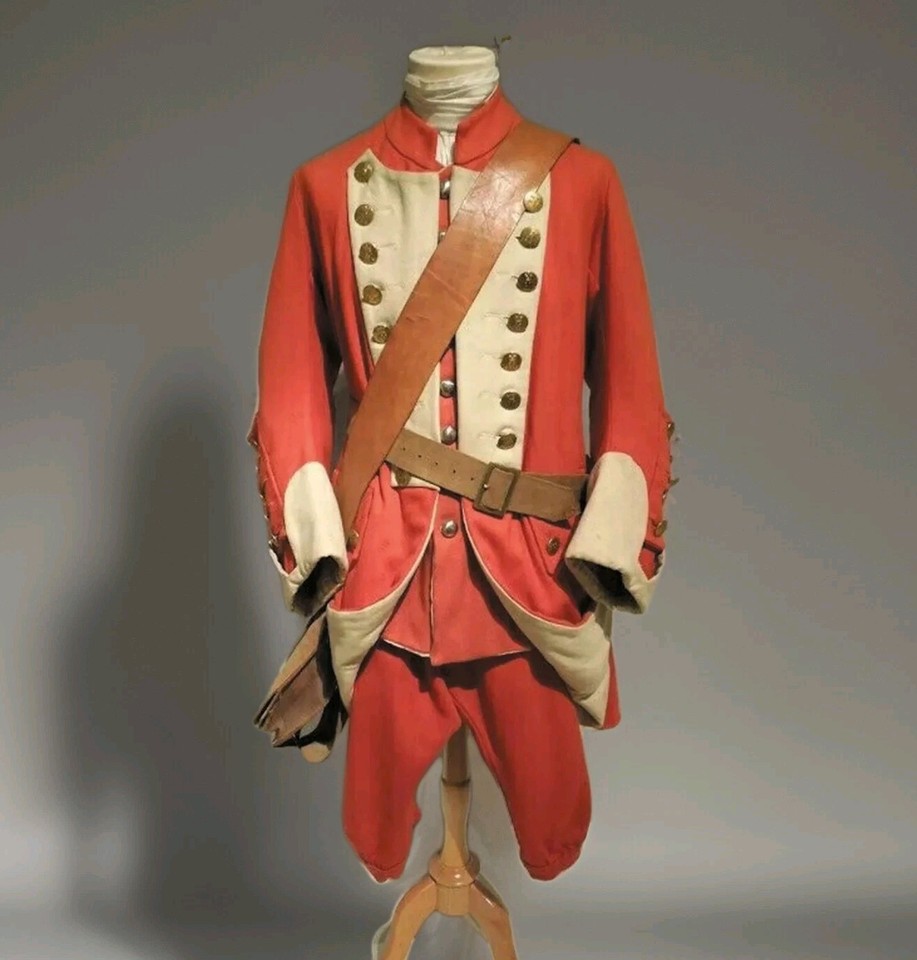 New British Regimental Soldier, British army uniform, Men s Red Wool ...