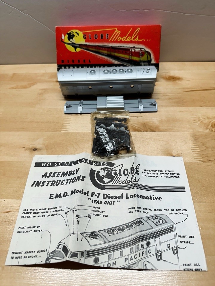 Vintage Globe Models HO Scale EMD F7 Diesel Streamliner Kit Silver B89 ...