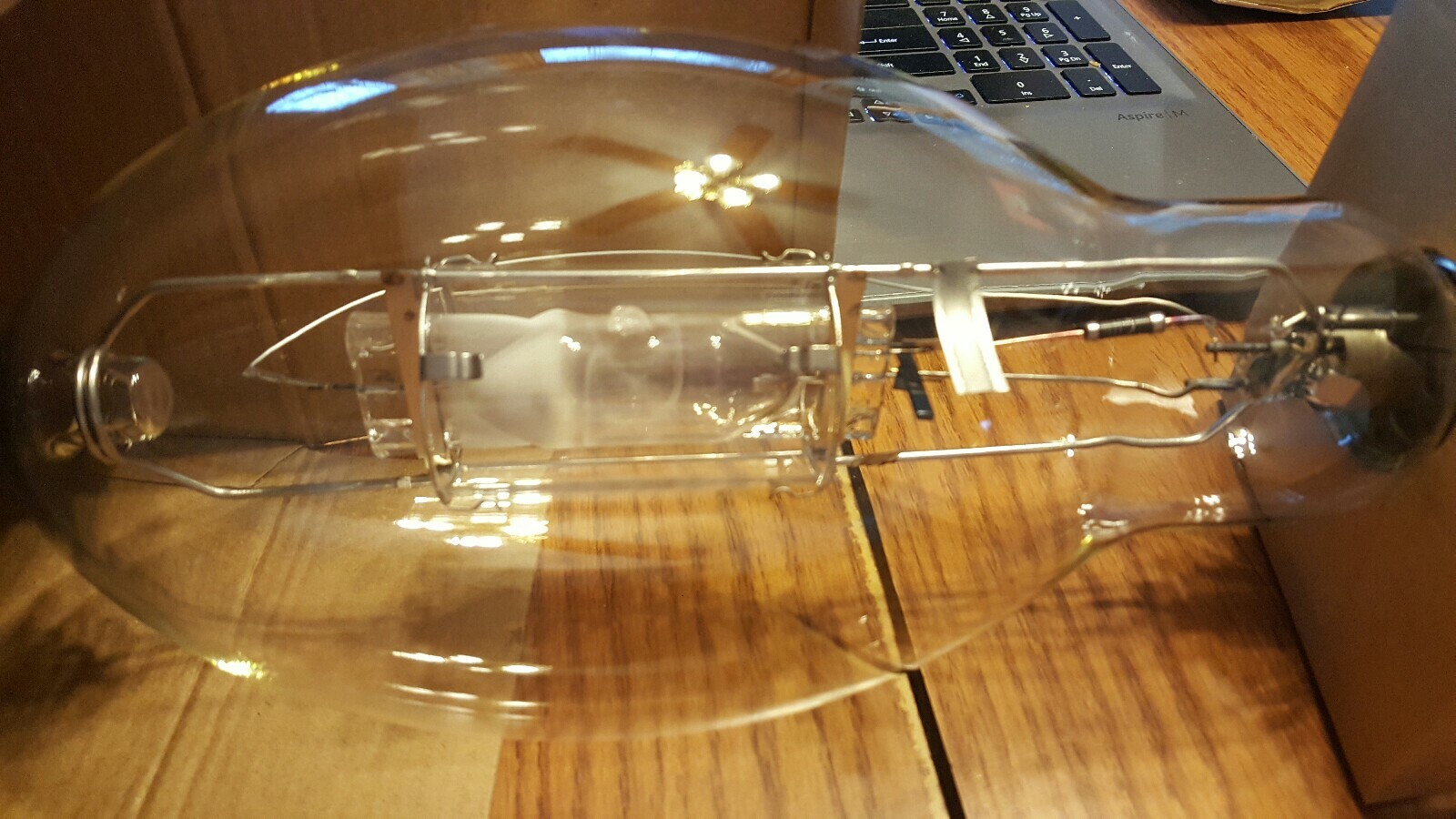 Halco 108294 Metal Halide MP400/BU 400W ED37 EX39 Protected HID Light ...