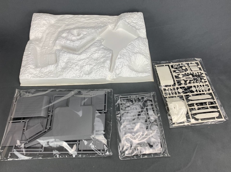 1:35 Scale Mirage Hobby 35103 MLAWA 1939 Diorama Kit *2 PM0607 | eBay