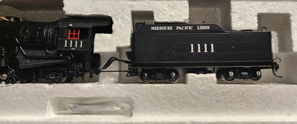 Broadway Limited HO Scale 2-8-2 Steam Locomotive Missouri Pacific #1111 ...