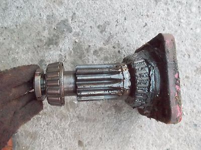 Farmall 560 460 IH tractor main front steering bolster gear shaft w ...