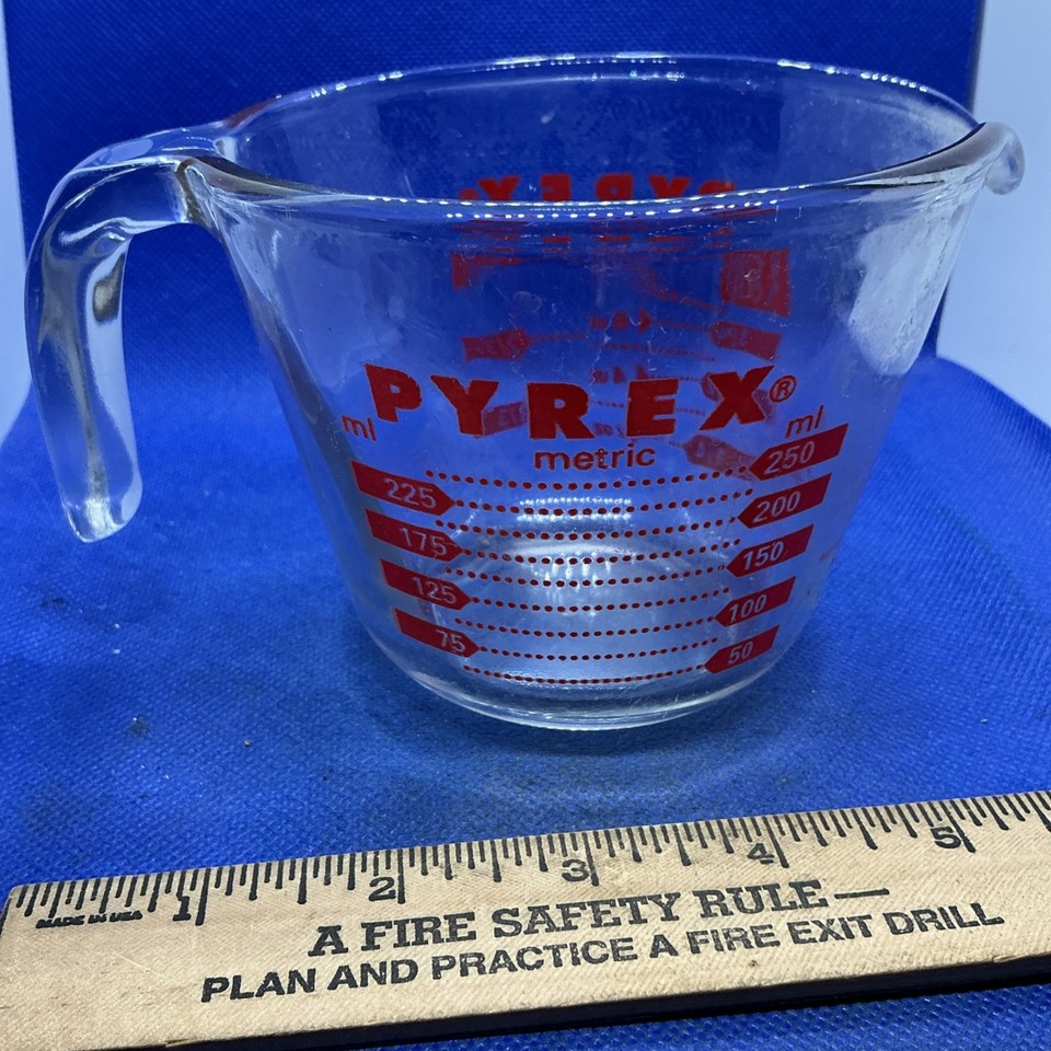Vintage Pyrex 1 Cup Glass Measuring Cup Red Lettering Open Handle. S38 ...