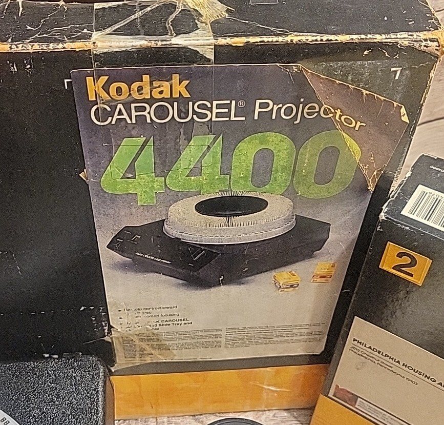 Kodak 4400 Carousel Slide Projector Box | eBay