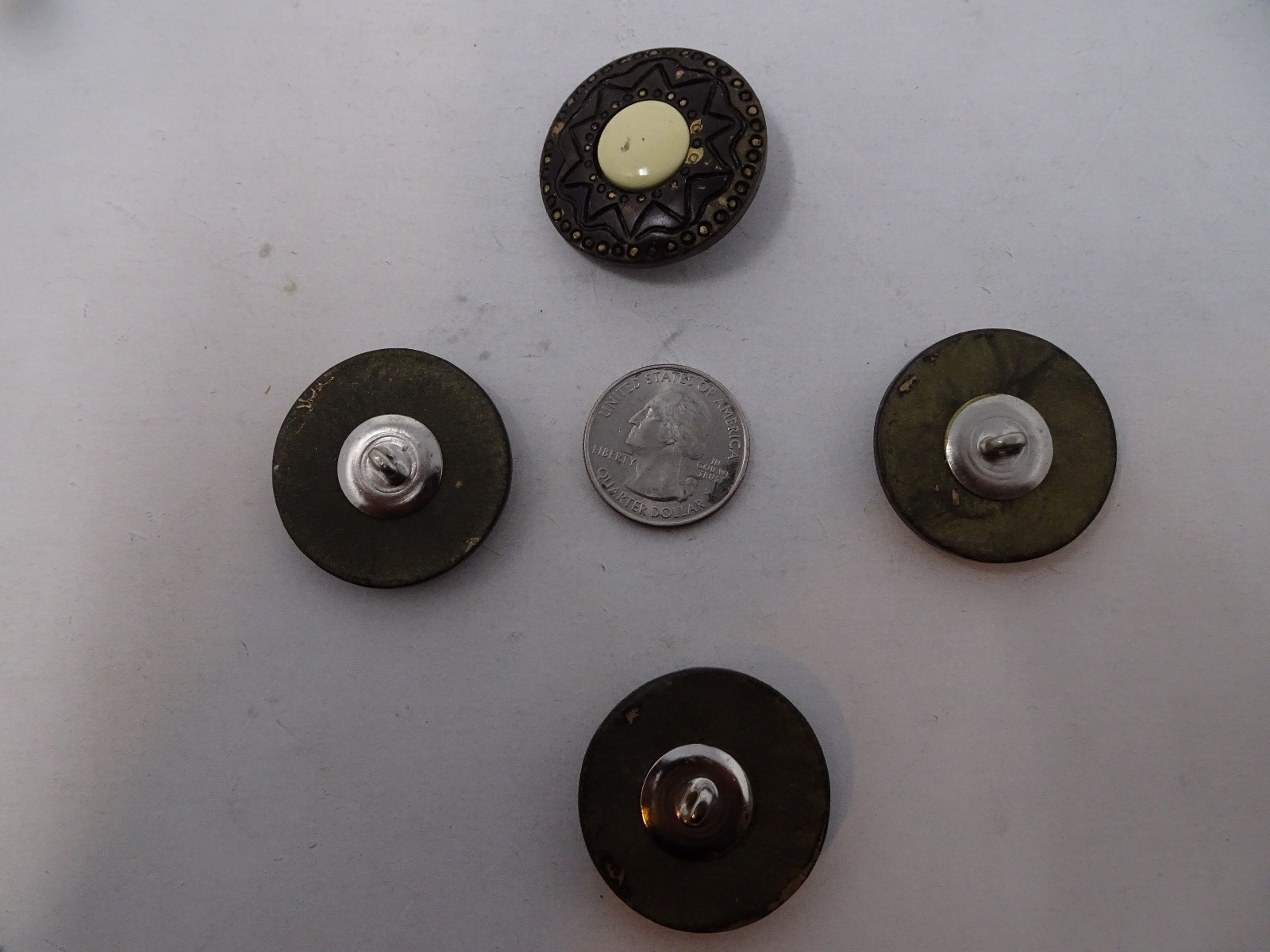 Vtg Brown and White Southwestern Sun Round Shank Buttons Lot of 100 ...