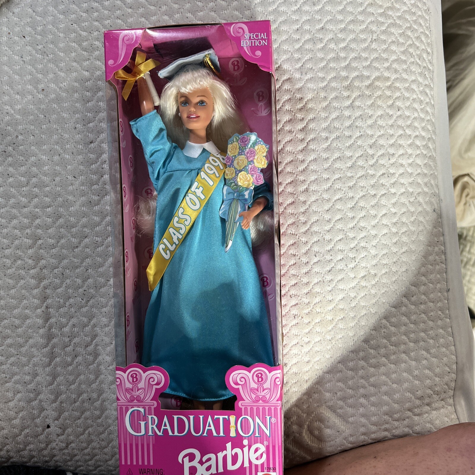 Vintage Mattel Graduation Barbie Class of 1998 Special Edition 17830 ...