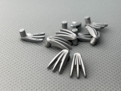 LEGO Flat Silver Minifigure Bladed Claws Spread Minifig Weapon Claw ...
