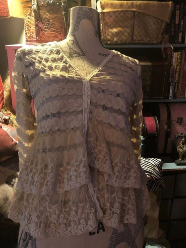 NESLAY Paris Whimsical Tortilla Lace Blouse Size S | eBay