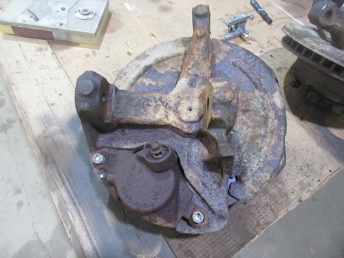 1981-1987 Chevrolet C20 truck DRIVER front steering spindle rotor ...