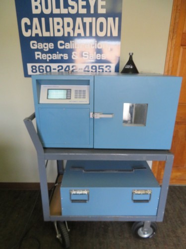 Thunder Scientific Model 2500 Benchtop “Two-Pressure” Humidity ...