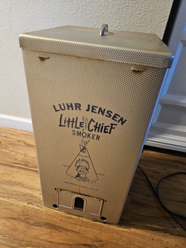 VintageLUHR JENSON ORIGINAL LITTLE CHIEF ELECTRIC SMOKER IN BOX W/ RACK ...