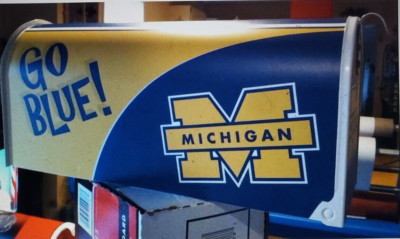 JUMBO Michigan Wolverines Mailbox ~ JERSEYS AND HELMETS~HATS~NO PAINT ...