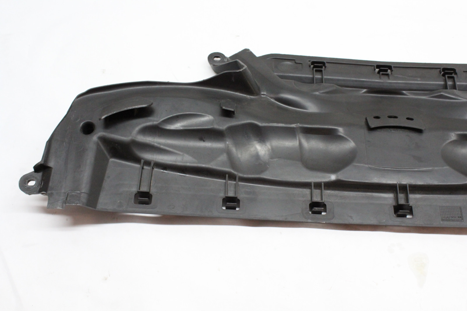 2007 MERCEDES E350 ENGINE HOOD TRIM AIR DEFLECTOR A 211 880 02 36 OEM ...