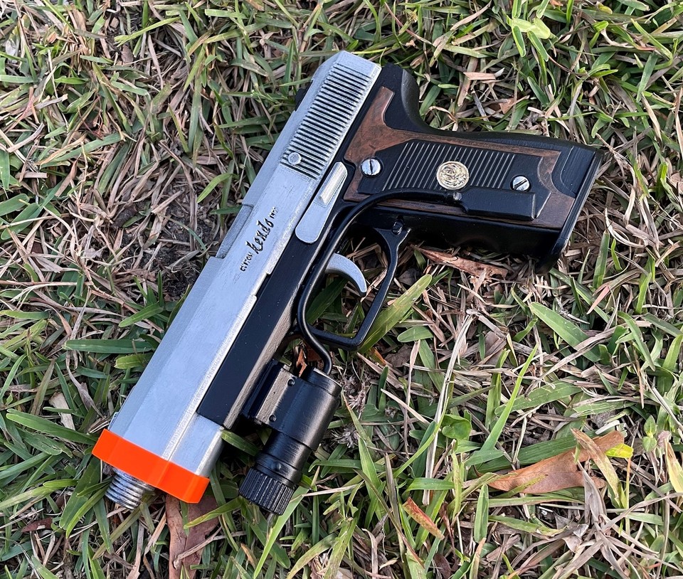 RE 4 Leon Kennedy Inspired Pistol-Mags-Knife KITS | eBay