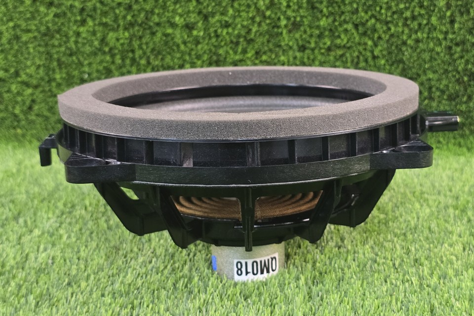 Toyota Rav4 2019-2023 Rear Subwoofer 86150-42070 Factory Oem Used: Fits ...