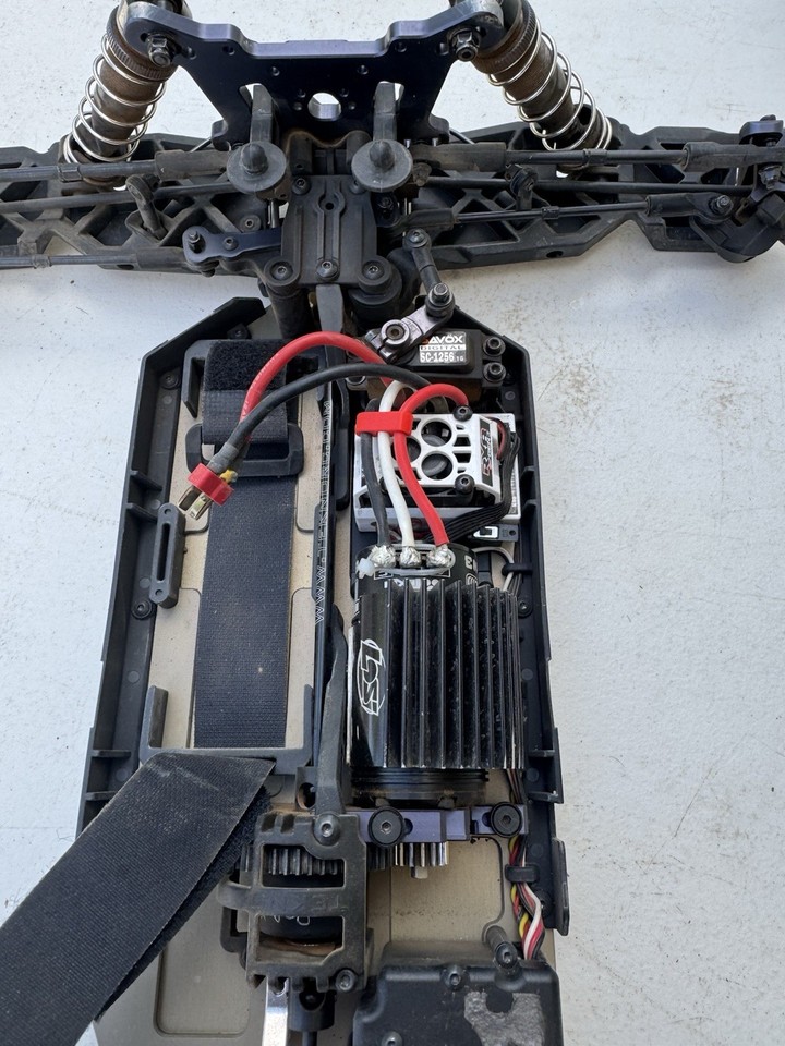 Tekno ET48 2.0 1/8 4wd RC Racing Truggy RACE READY W/ new unpainted ...