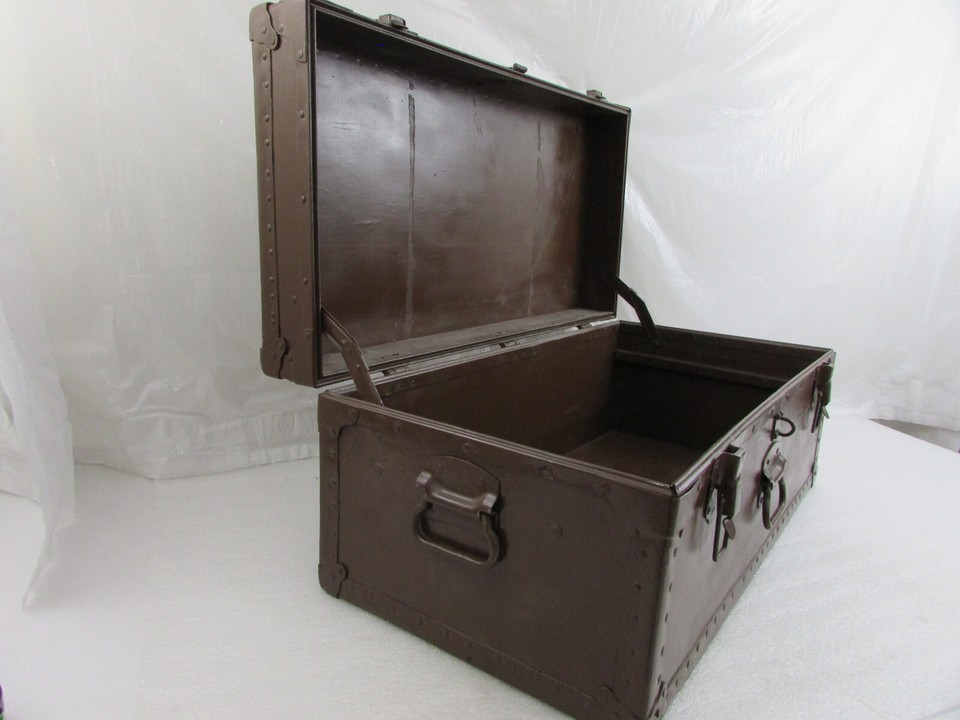 Vintage WWII Era Military Army Foot Locker Trunk w/tray Para Equipment ...