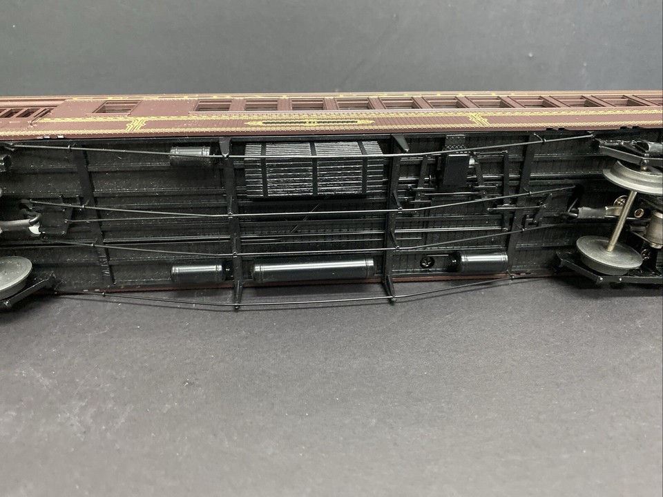 MTH 20-62028 CENTRAL PACIFIC #13 64' Woodside Combine COACH CAR J.255 ...