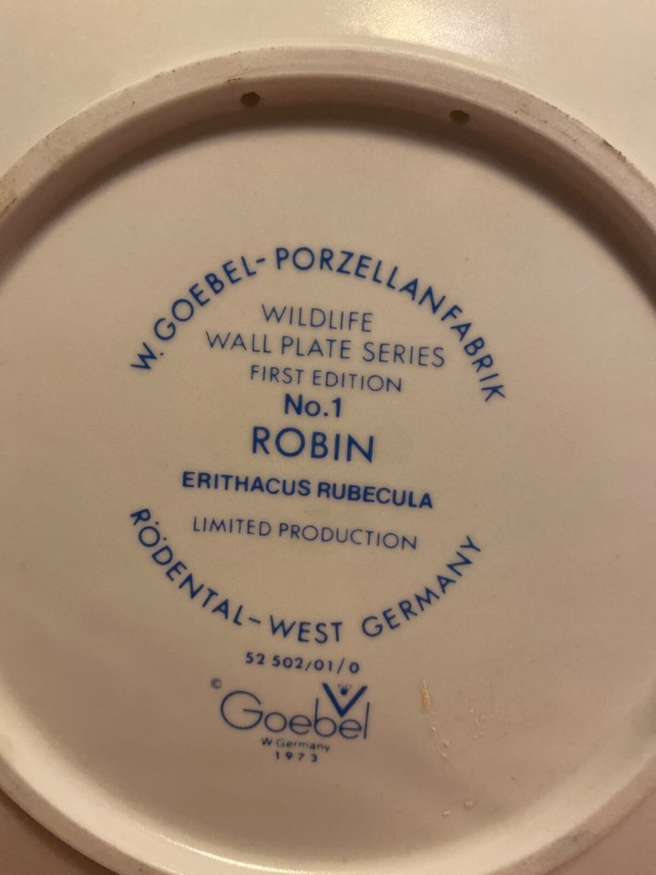 Goebel Wildlife 1973 Robin 1st Edition West Germany Wall Plate in Bas ...