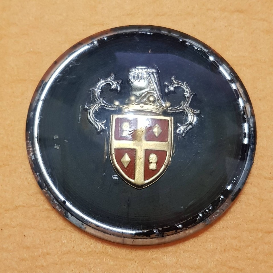 RARE MORRIS 1100, 1300, 1800 BONNET BADGE & BEZEL & other badges ...