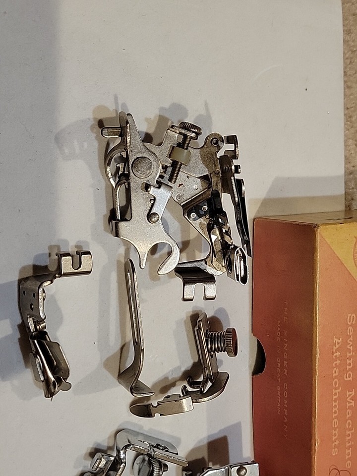 VINTAGE SINGER SEWING MACHINE ATTACHMENTS | eBay