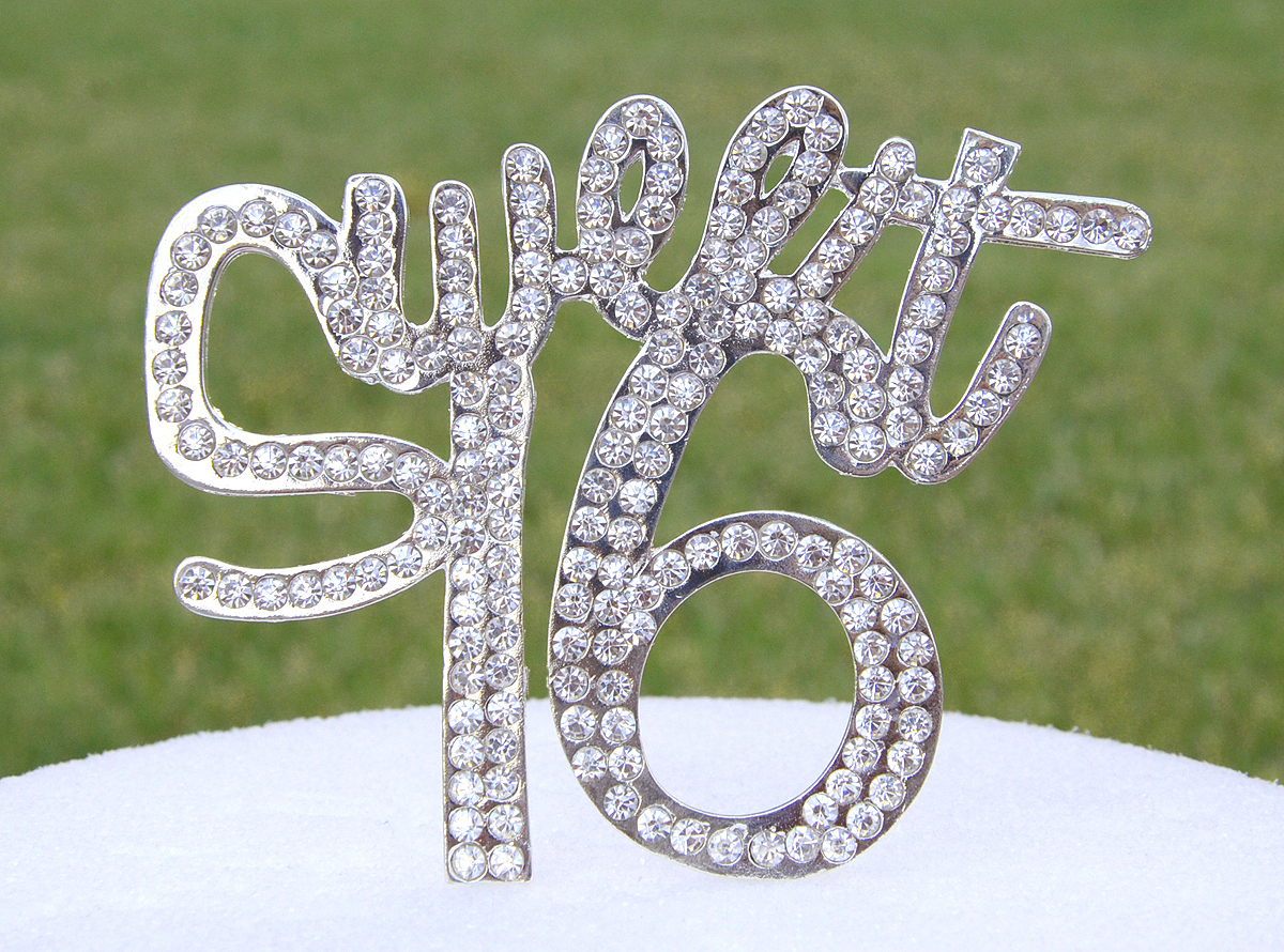 Sweet 16 Rhinestone Cake Serving Set