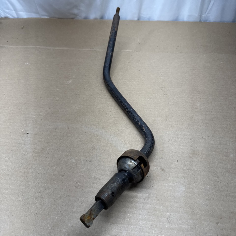 73-87 GM Chevy GMC SM465 Shift Lever C/K 10 20 30 ~ Shifter Retainer ...
