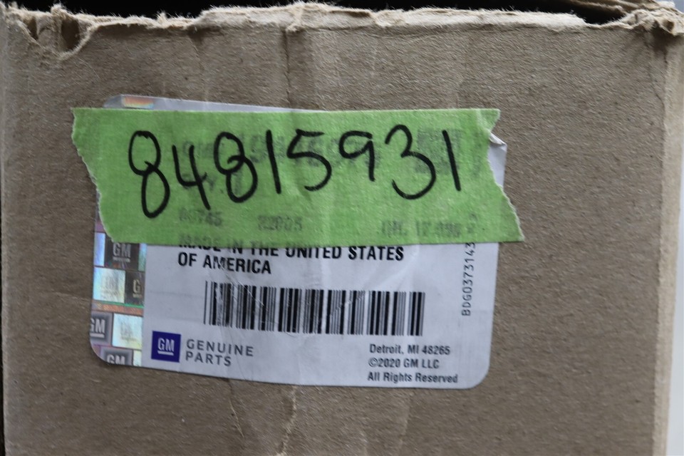 NEW GM 5'8" Bed Soft Tri-Fold Tonneau Cover 19416976 Silverado Sierra ...