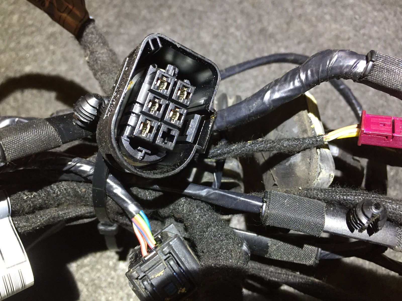 10 - 15 MINI COOPER R57 CONVERTIBLE FRONT RIGHT PASS SIDE DOOR WIRE ...