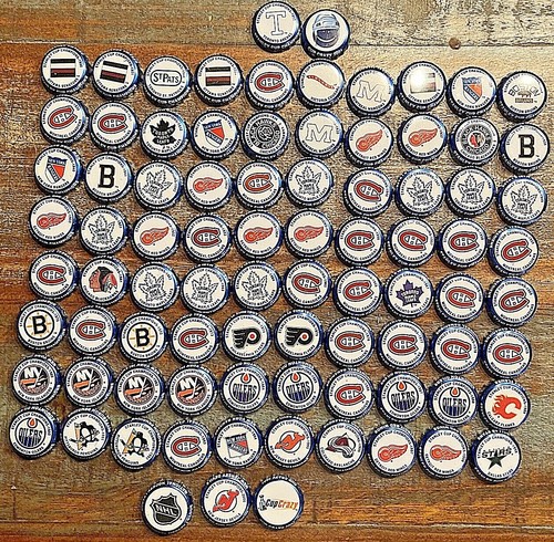 2001 Labatt Blue Stanley Cup Champions NHL Team Logo Bottle Cap Years U ...