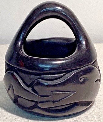 Santa Clara Pueblo Carved Black Avanyu Vase signed Phyllis Marlin ...